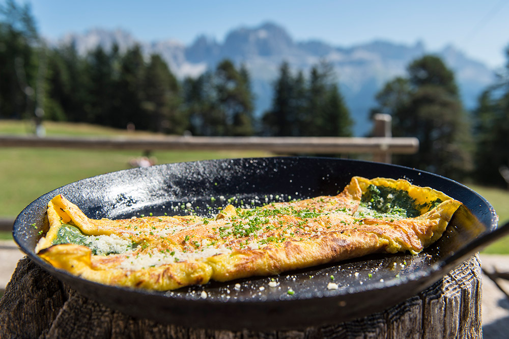 girasole: Wedeln, Wandern und ein Brennnessel-Omelett